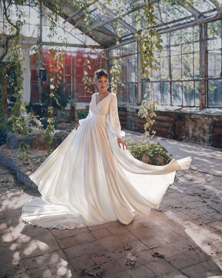 Teamo - Lace & Button Bridal